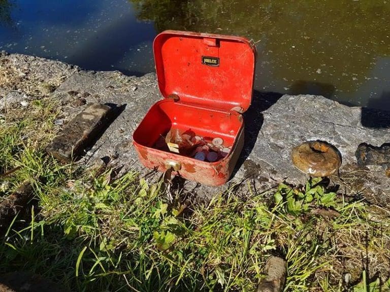 Top 7 Magnet Fishing Locations : Magnet Fishing Tips